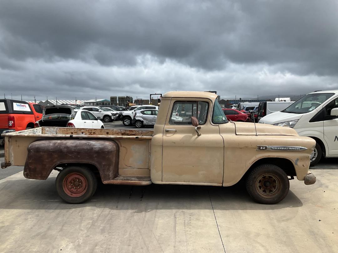 Damaged Chevrolet Apache Fleetside 1958 in Wellington - Seaview | at ...