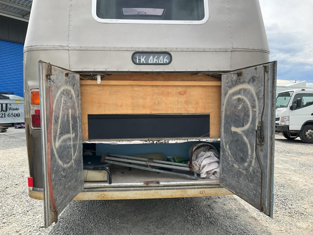 Used Ford R1114 1977 | Turners Buses, Caravans & Motorhomes | 25140708 ...