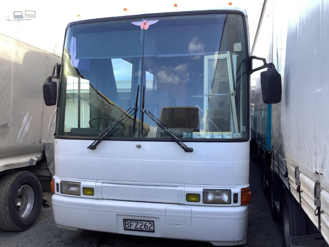 Used HINO BLUE RIBBON CN275 1990 | Turners Buses, Caravans & Motorhomes ...