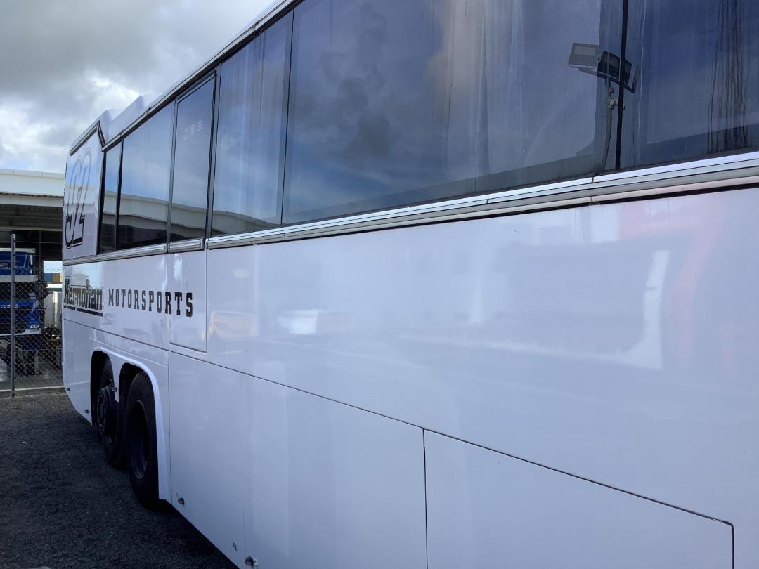 Used HINO BLUE RIBBON CN275 1990 | Turners Buses, Caravans & Motorhomes ...