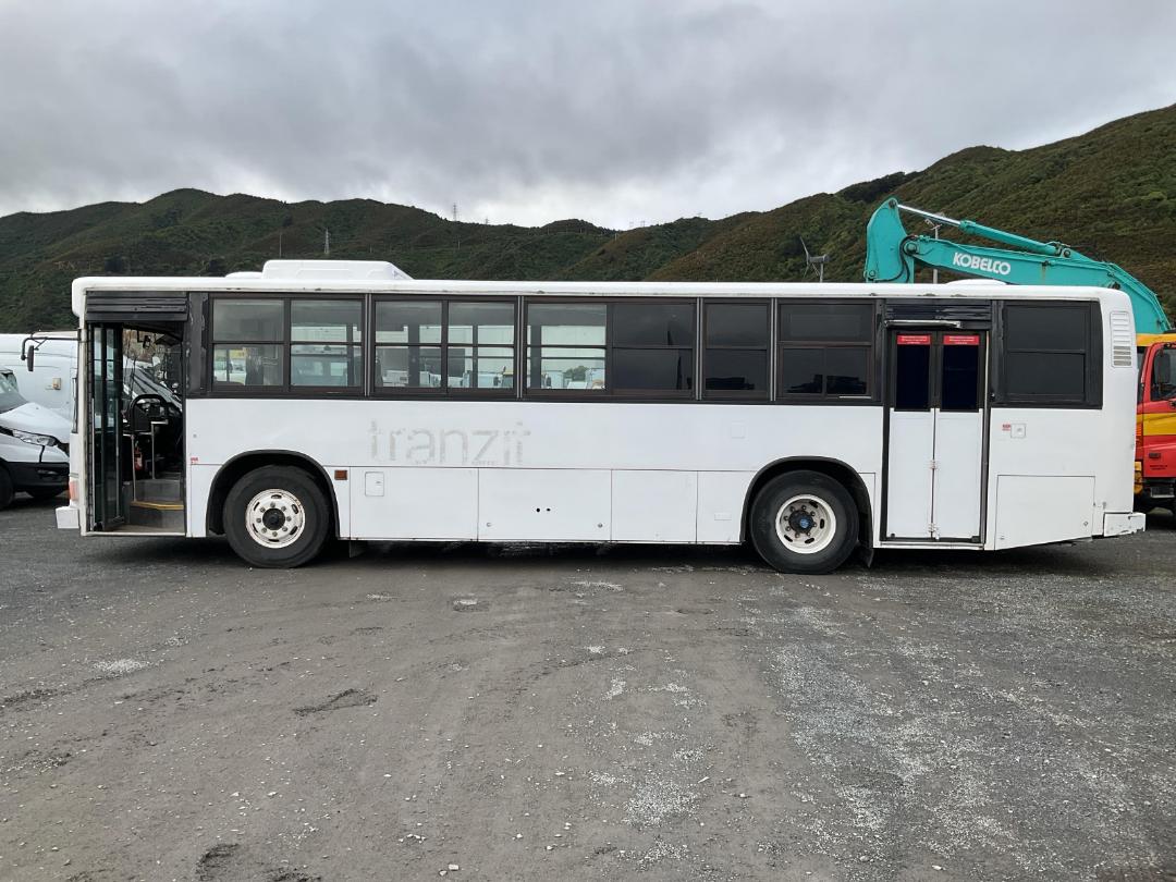 Used Hino Blue Ribbon 1994 | Turners Buses, Caravans & Motorhomes ...