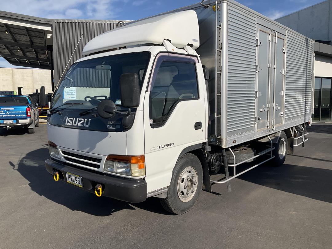 Used Isuzu ELF 350 tail-lift 1994 | Turners Trucks & Machinery for Sale | 23861918 | Turners