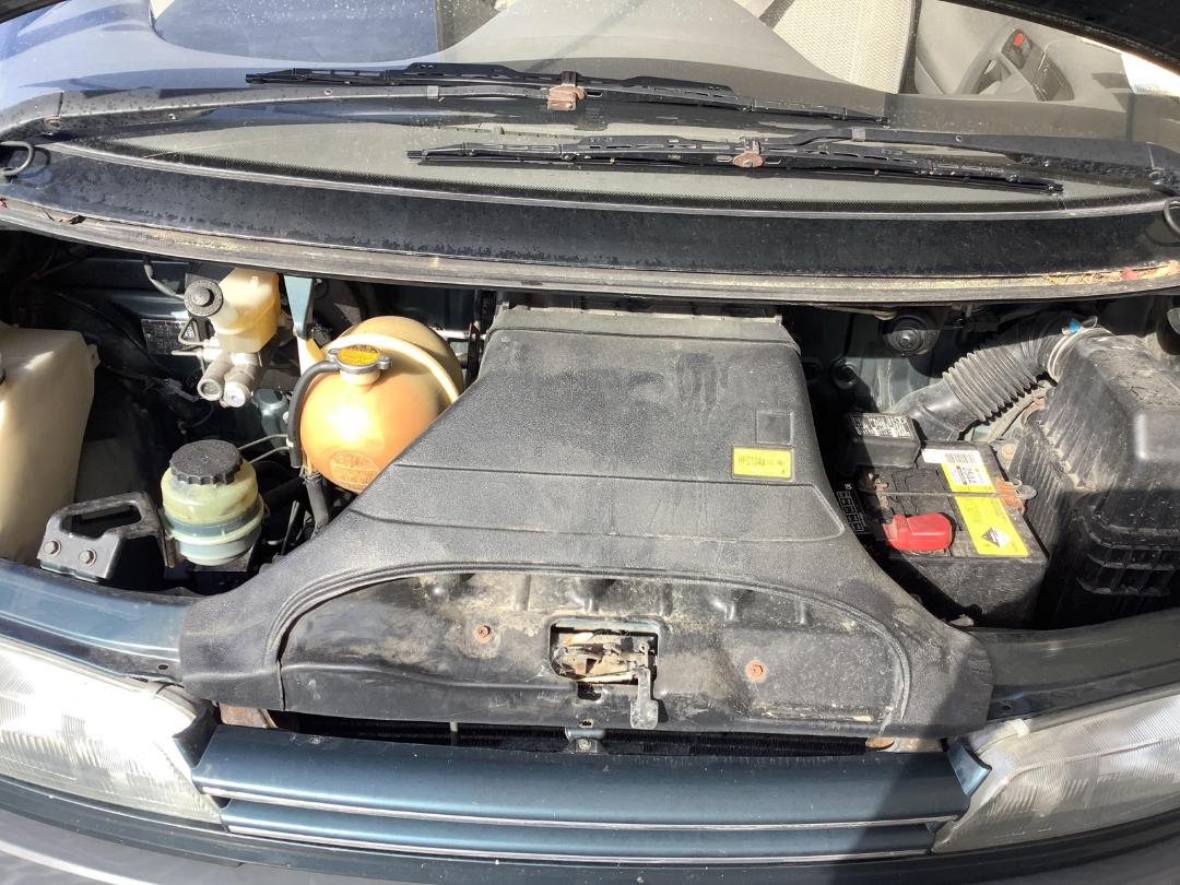 Damaged Toyota Previa XL 1999 in Christchurch – Bromley | at Turners ...