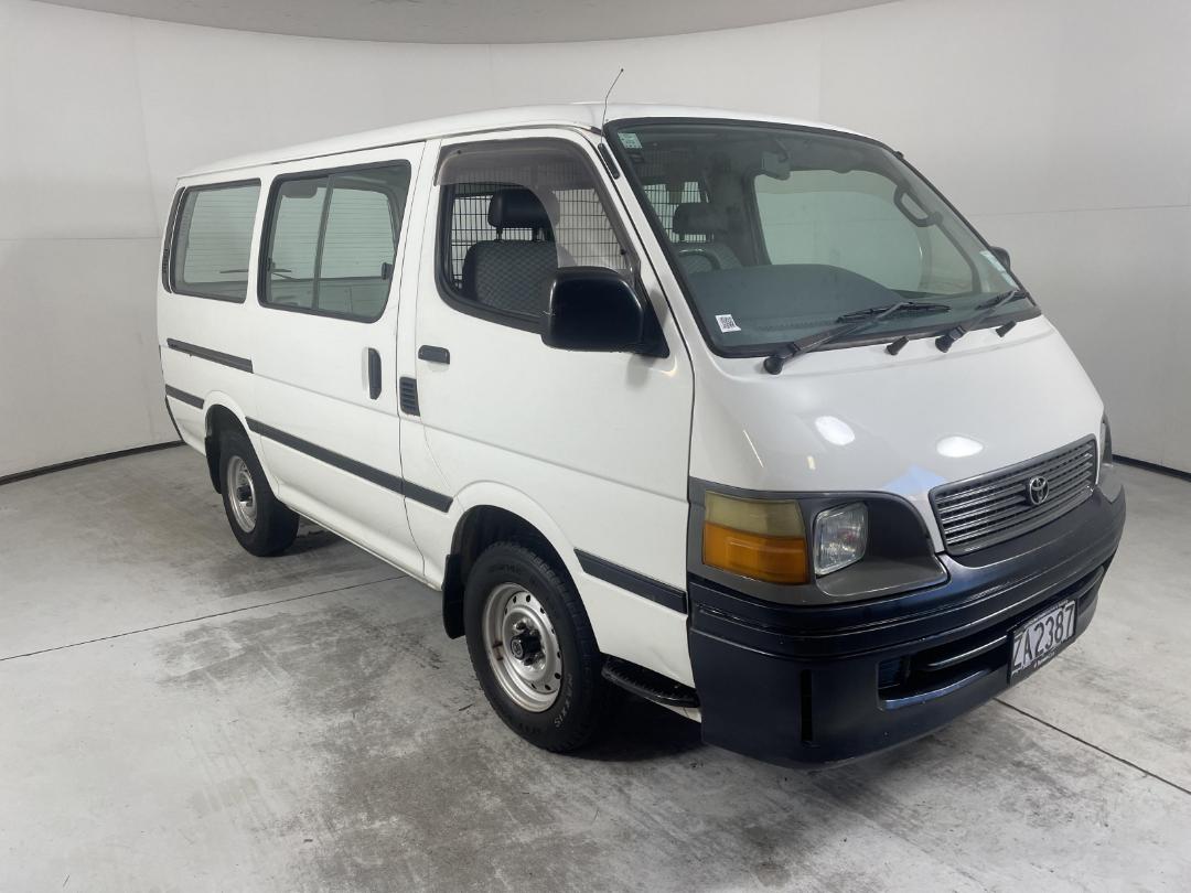 Used Toyota Hiace ZR 2000 | Tauranga | at Turners Cars | 23597132 | Turners