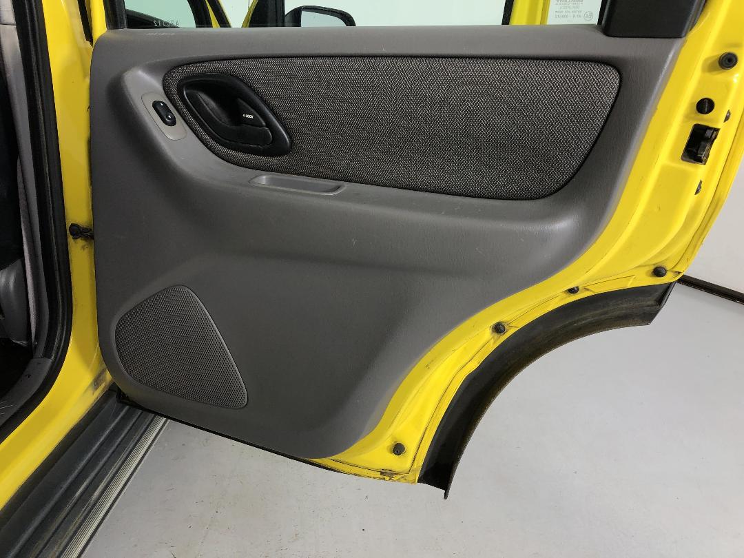 Used Ford Escape XLT V6 2002 | Avalon Drive | at Turners Cars ...