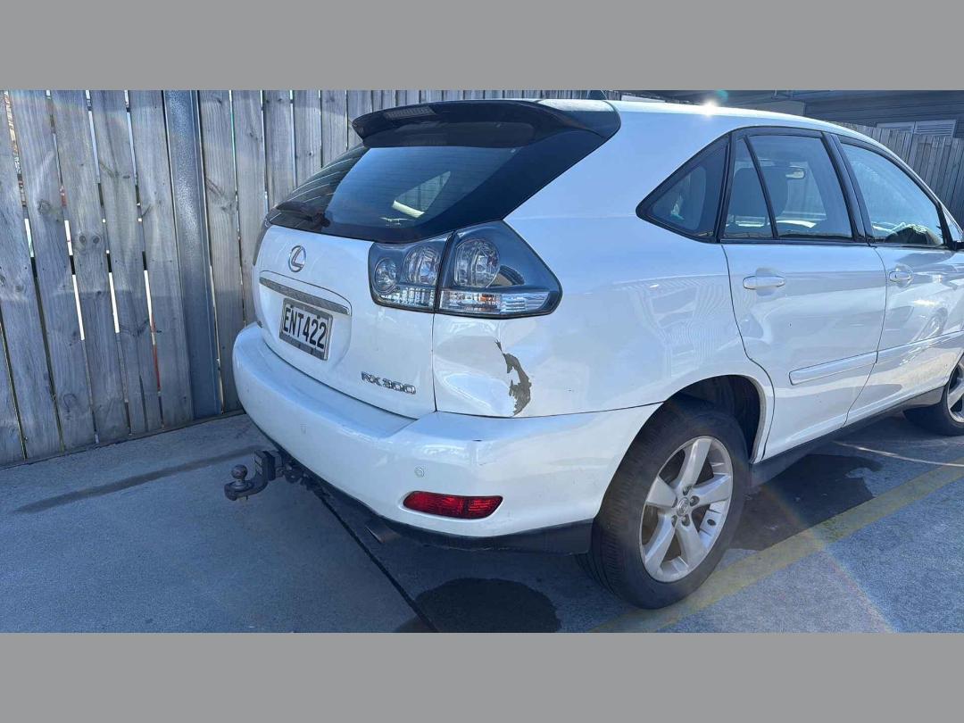 Damaged Lexus RX300 2003 in Christchurch – Bromley | at Turners Damaged ...