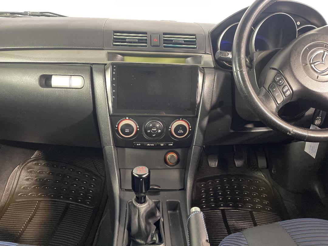 Used Mazda Axela 2004 | Palmerston North | at Turners Cars | 27940865 ...