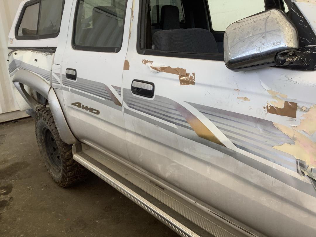 Damaged Toyota Hilux TD SR5 D/C 2004 in Christchurch – Bromley | at ...