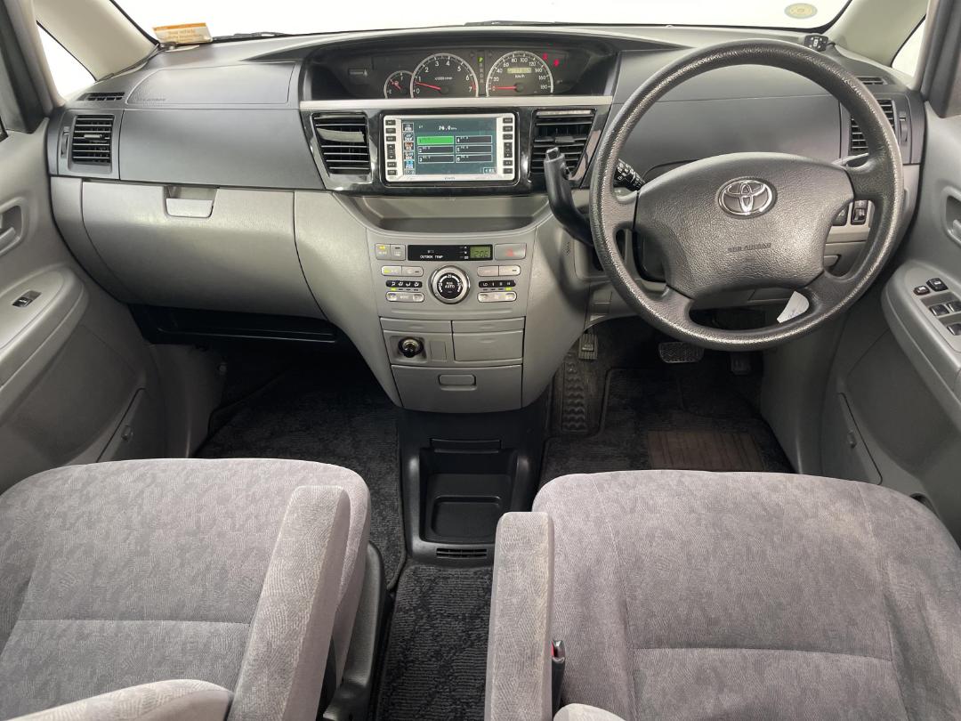 Used Toyota Voxy 2004 | Whangarei | at Turners Cars | 25502729 | Turners