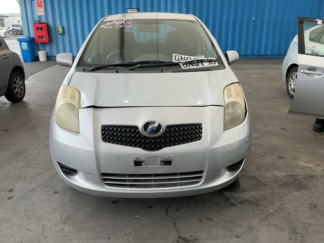 Damaged Toyota Vitz 2005 in Wiri | at Turners Damaged and End Of Life ...