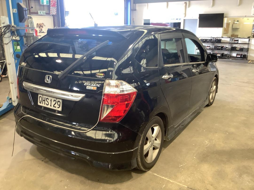 Damaged Honda Edix 2006 in Otahuhu | at Turners Damaged and End Of Life ...