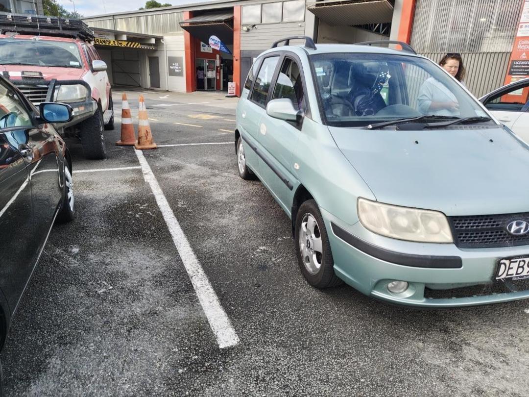 Damaged Hyundai Lavita GLS 2006 in Christchurch – Bromley | at Turners ...