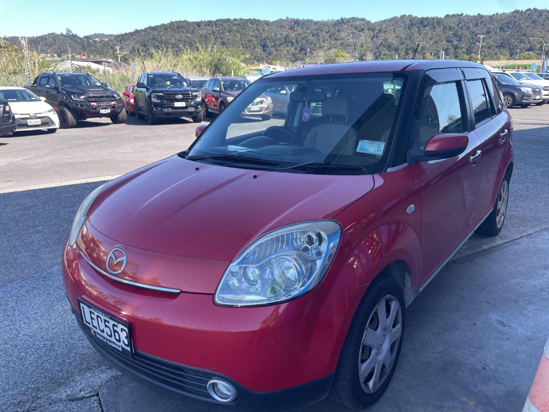 Damaged Mazda Verisa 2006 in Whangarei | at Turners Damaged and End Of ...