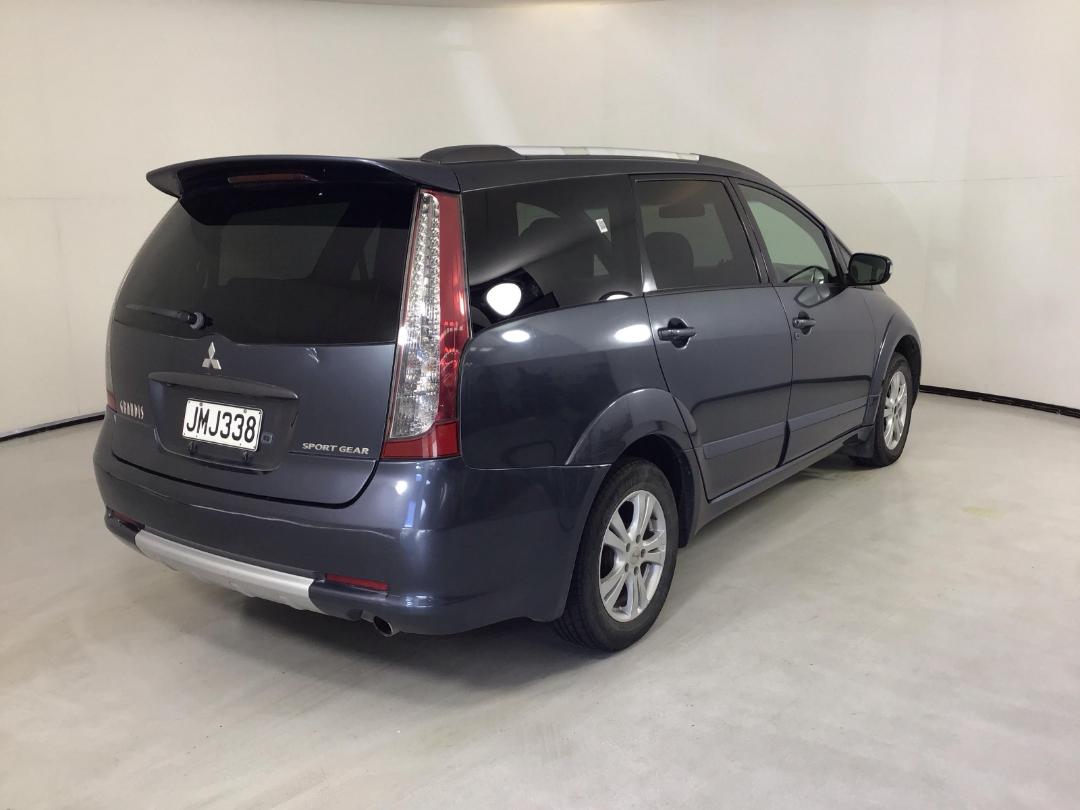 Used Mitsubishi Grandis 2006 | Manukau | at Turners Cars | 25635534 ...