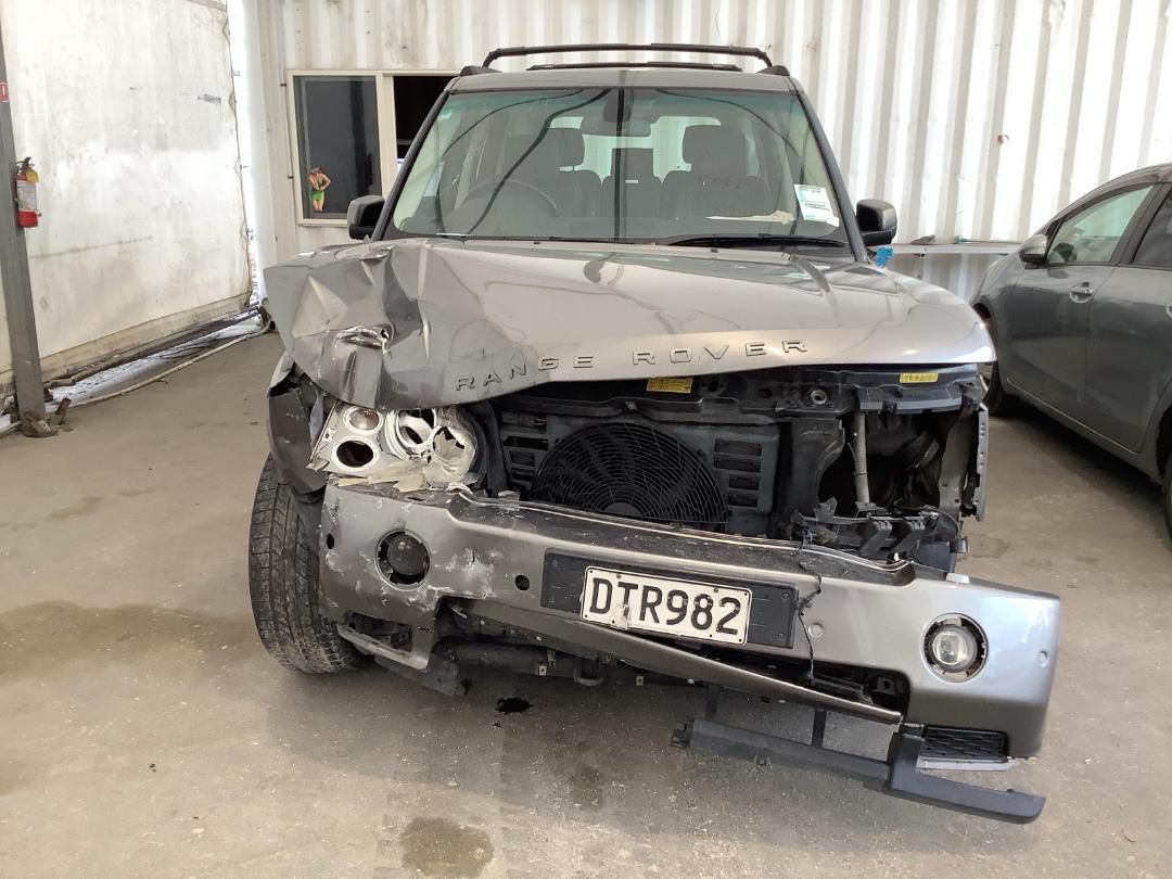 Damaged Land Rover Range Rover SUV 2007 in Christchurch – Bromley | at ...