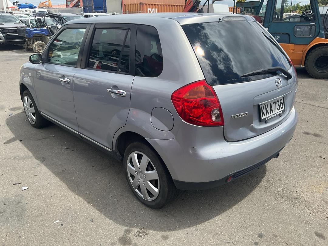 Damaged Mazda Verisa 2007 in Wellington - Seaview | at Turners Damaged ...