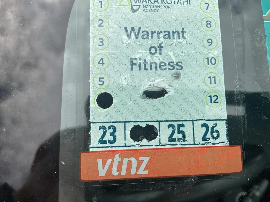 Damaged Mazda Verisa 2007 in Wellington - Seaview | at Turners Damaged ...