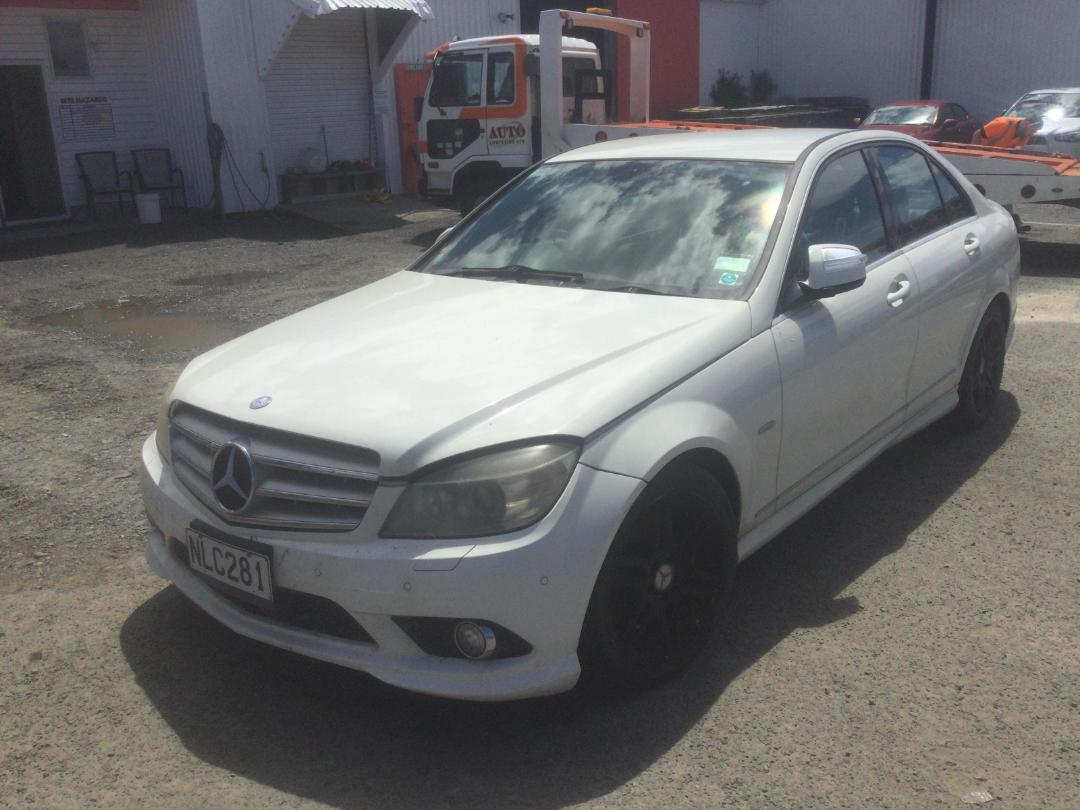 Damaged Mercedes-Benz C300 2007 in Wellington - Seaview | at Turners ...