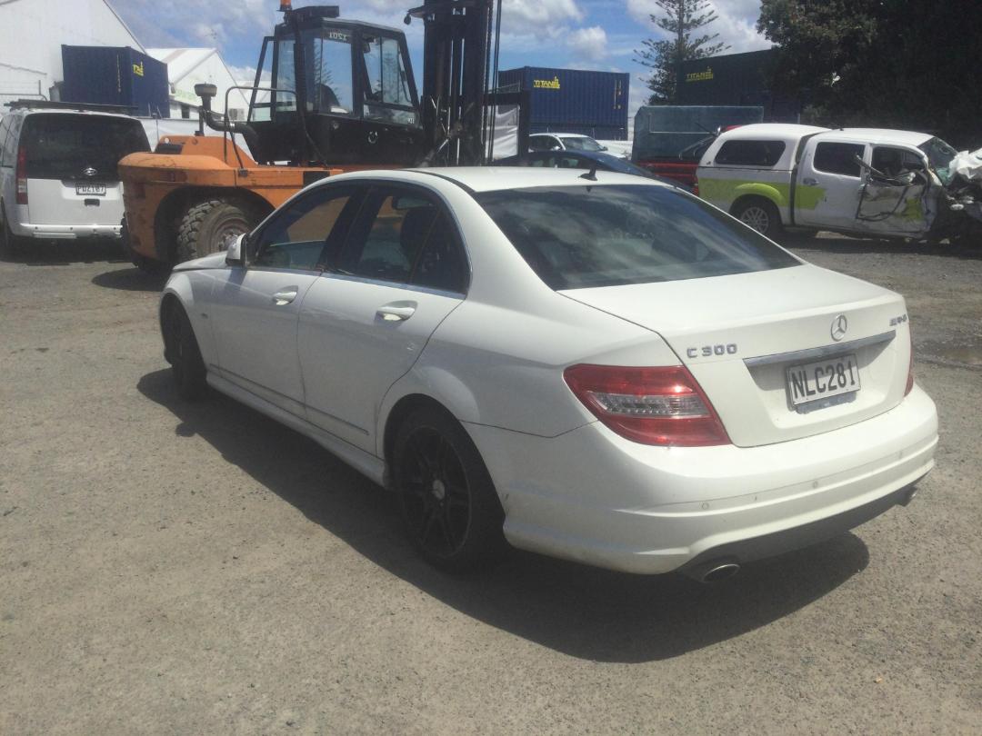 Damaged Mercedes-Benz C300 2007 in Wellington - Seaview | at Turners ...