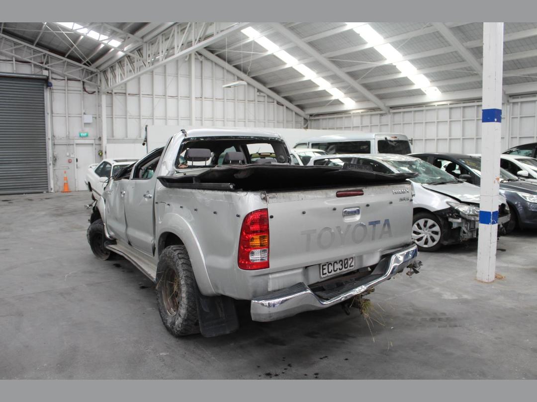 Damaged Toyota Hilux TD SR5 DCU 2007 in Palmerston North - Matipo Lane ...