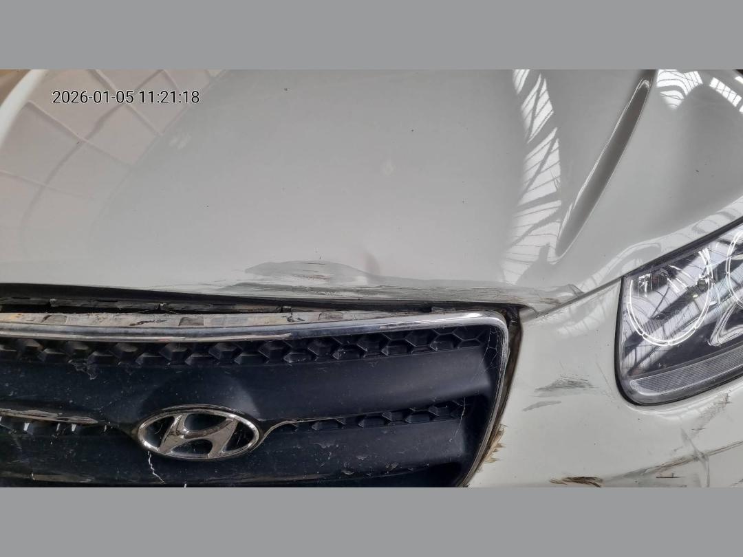 Damaged Hyundai Santa FE Crdi SUV 2009 in Christchurch – Bromley | at ...