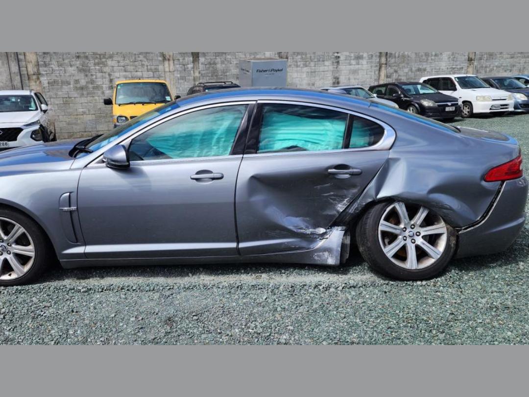 Damaged Jaguar XF V6 2010 in Christchurch – Bromley | at Turners ...