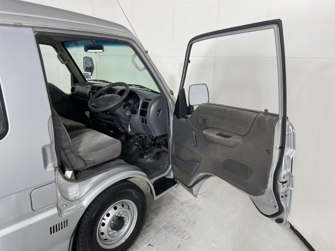 Used Mazda E2000 LWB EGI 2010 | Tauranga | at Turners Cars | 25571493 ...