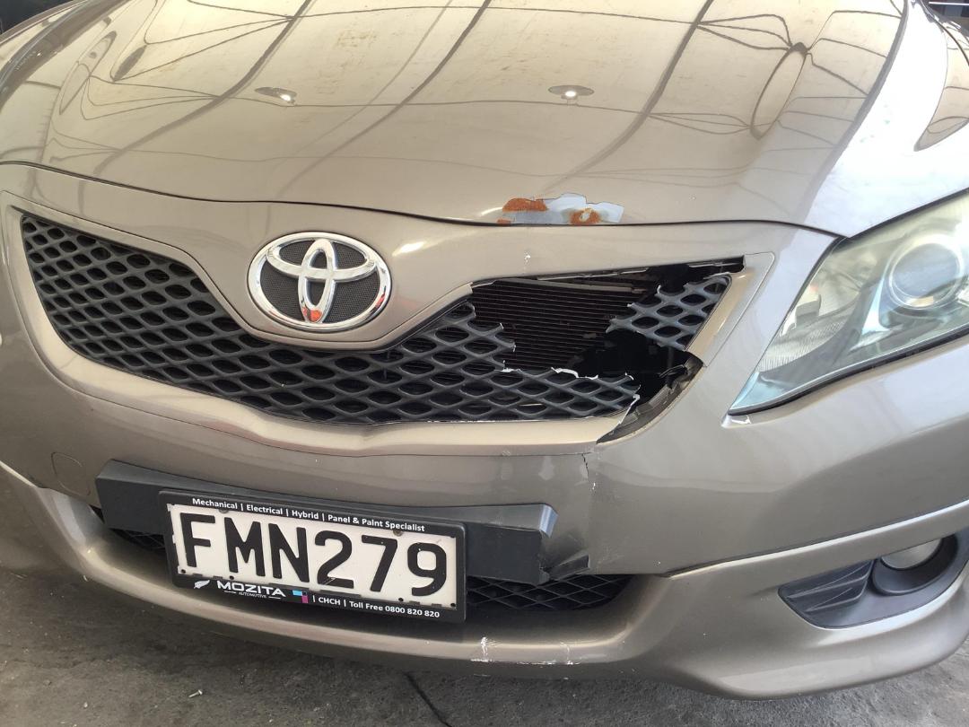 Damaged Toyota Camry Sport 2010 in Christchurch – Bromley | at Turners ...