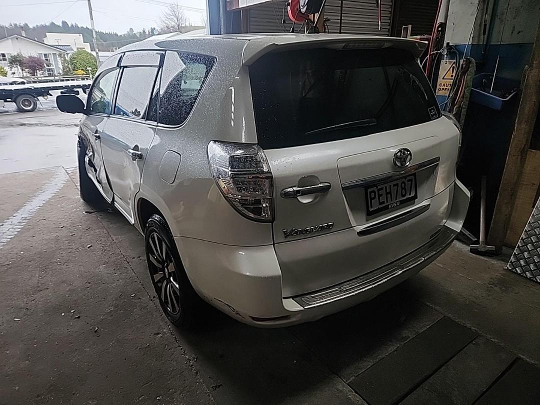 Damaged Toyota Vanguard 2010 in Palmerston North - Matipo Lane | at ...