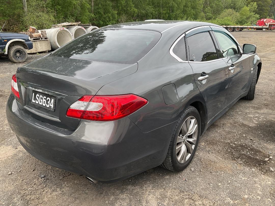 Damaged Nissan Fuga Hybrid 2011 in Christchurch – Bromley | at Turners ...