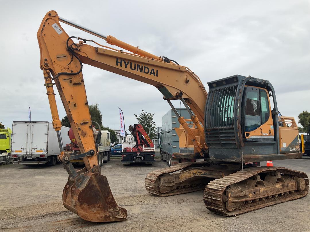 Used Hyundai R210LC-9 2012 | Turners Trucks & Machinery for Sale ...