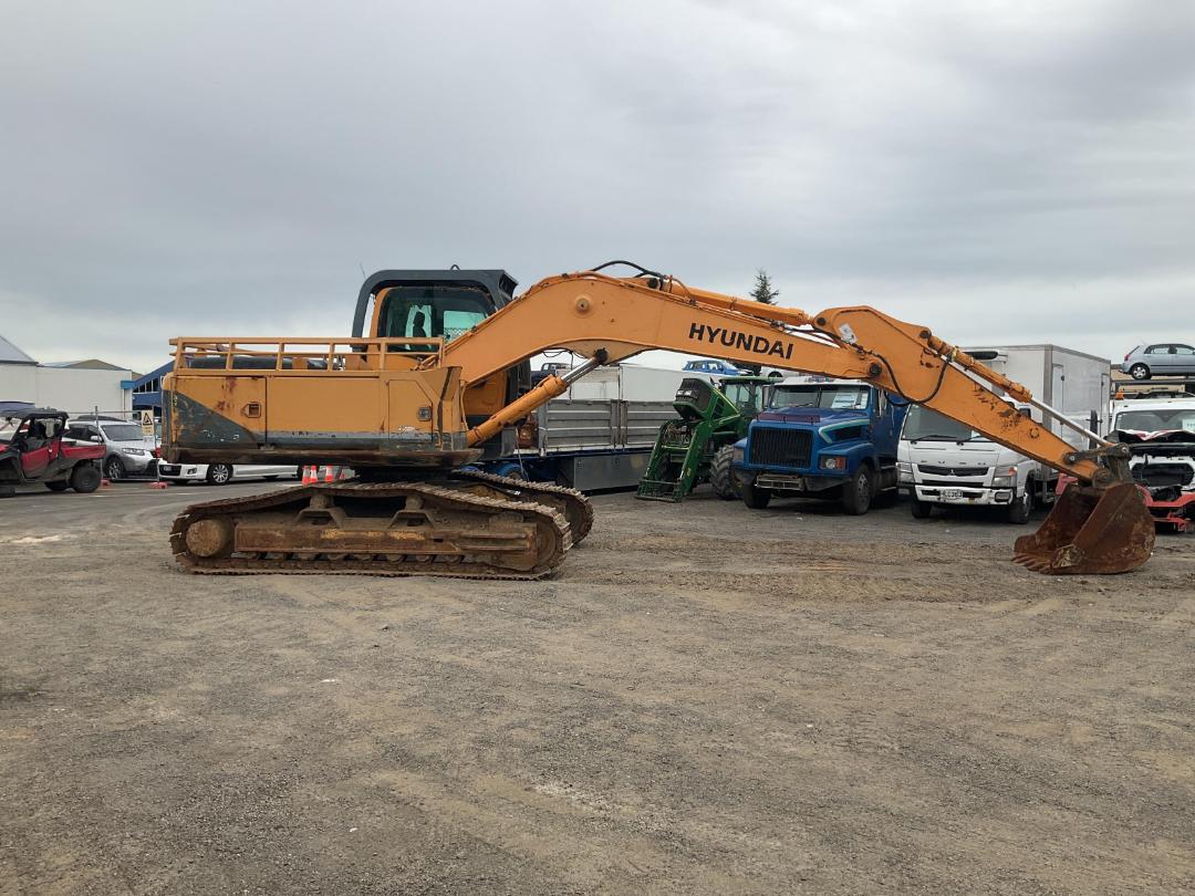 Used Hyundai R210LC-9 2012 | Turners Trucks & Machinery for Sale ...