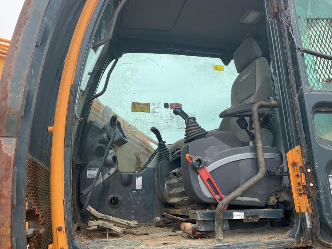 Used Hyundai R210LC-9 2012 | Turners Trucks & Machinery for Sale ...