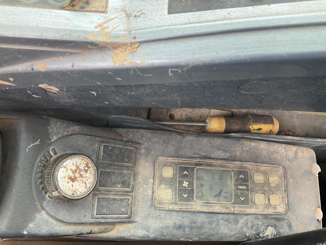 Used Hyundai R210LC-9 2012 | Turners Trucks & Machinery for Sale ...