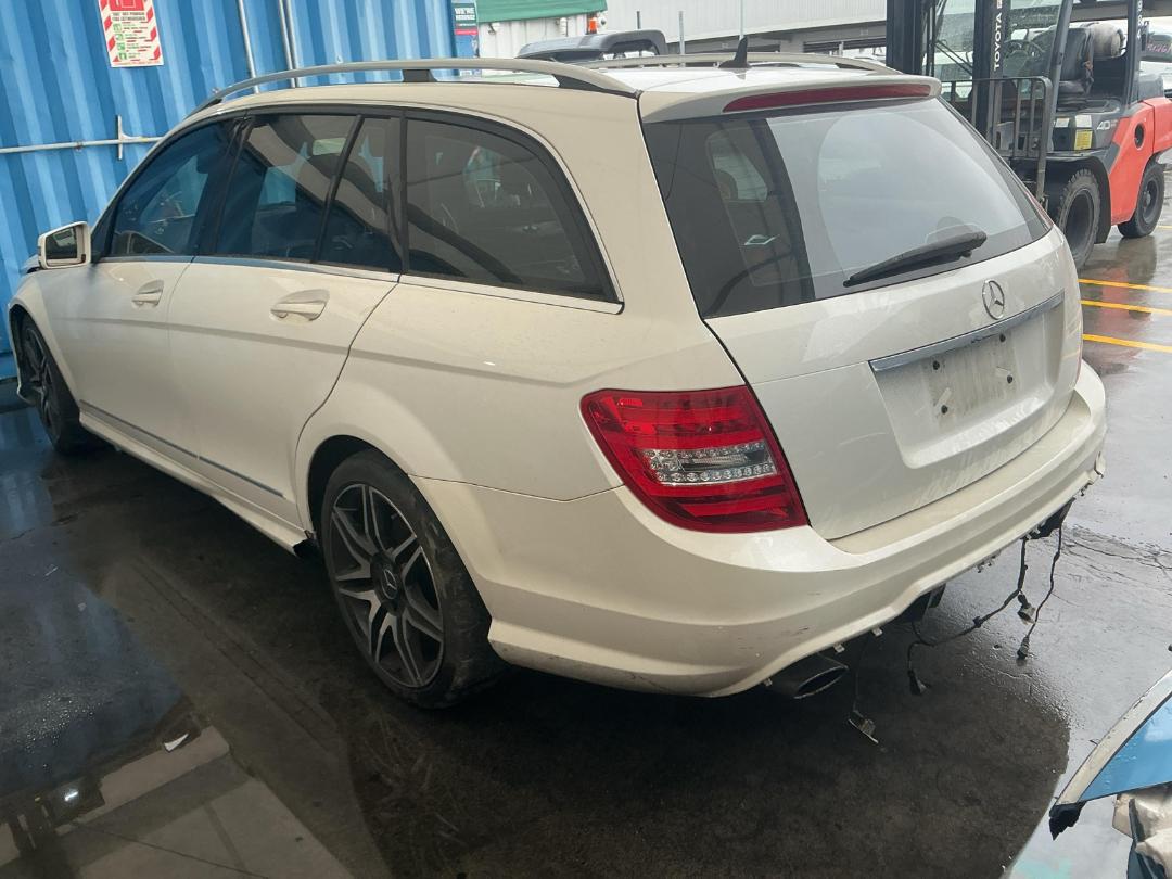 Damaged Mercedes-Benz C-Class C200CGI Station Wagon 2012 in Wiri | at ...