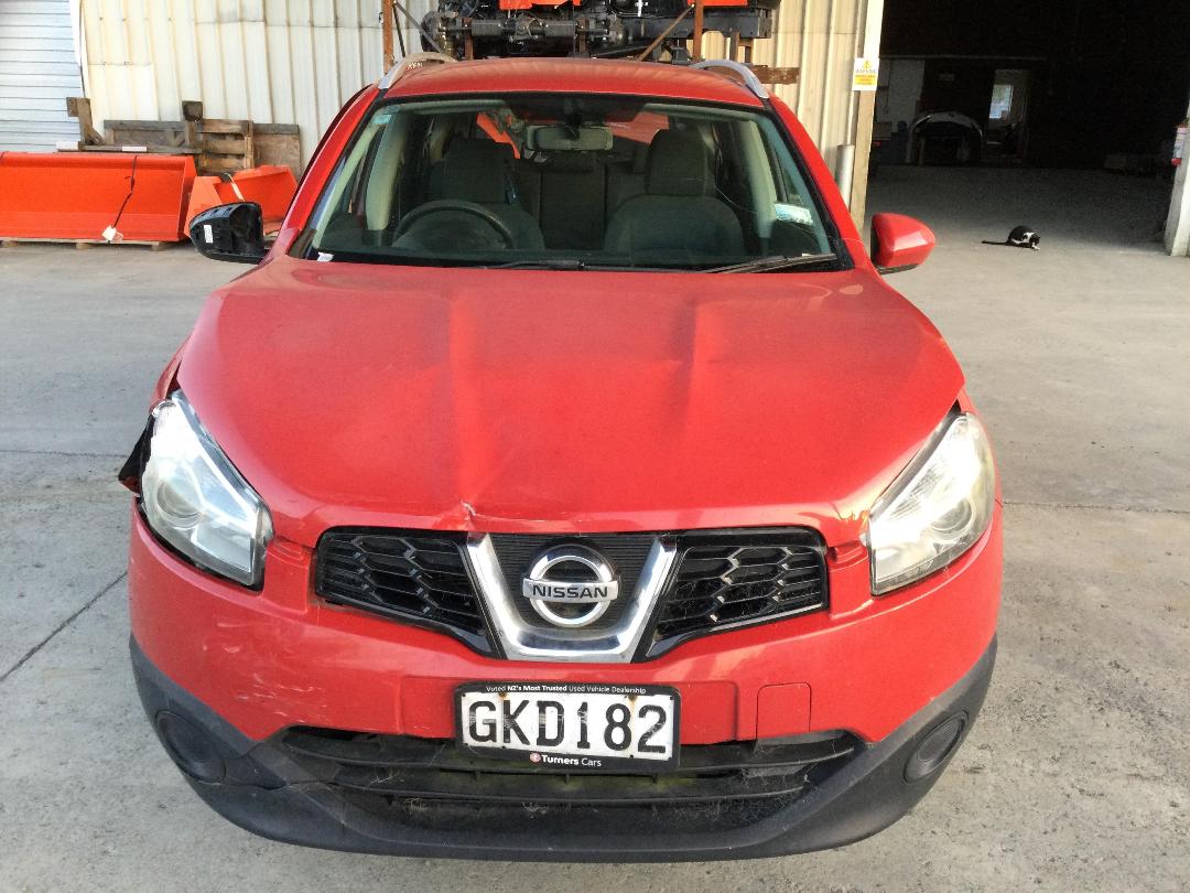 Damaged Nissan Qashqai +2 ST 2012 in Wiri | at Turners Damaged and End ...
