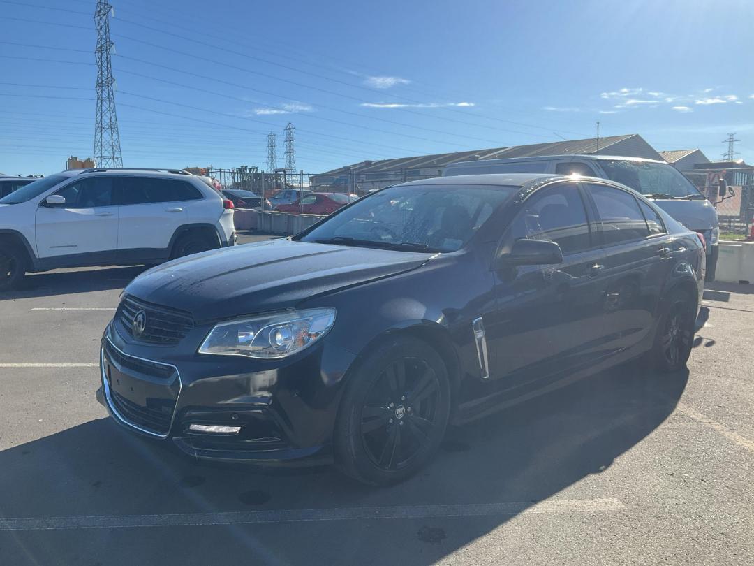 Damaged Holden Commodore VF SV6 2014 in Penrose - Gavin Street | at ...