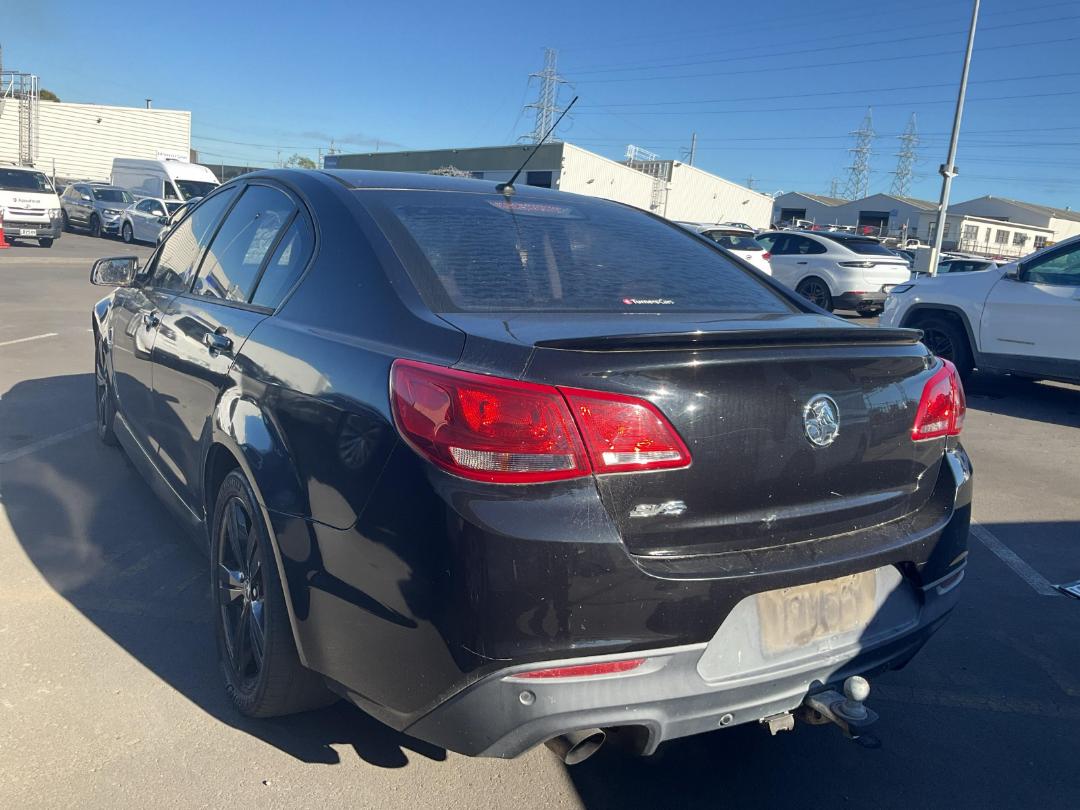 Damaged Holden Commodore VF SV6 2014 in Penrose - Gavin Street | at ...