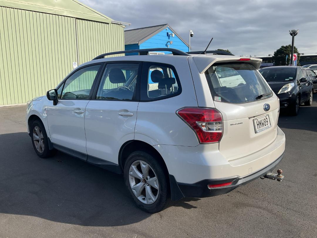 Damaged Subaru Forester I 2014 in Penrose - Great South Road | at ...