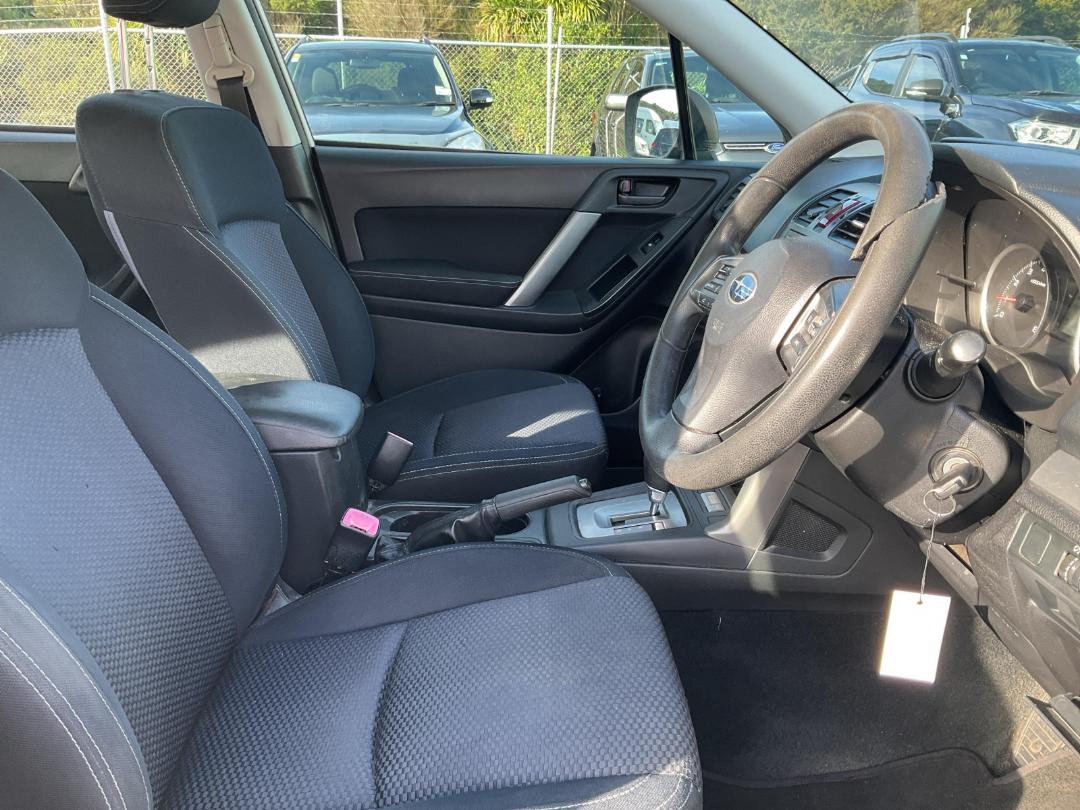 Damaged Subaru Forester I 2014 in Penrose - Great South Road | at ...