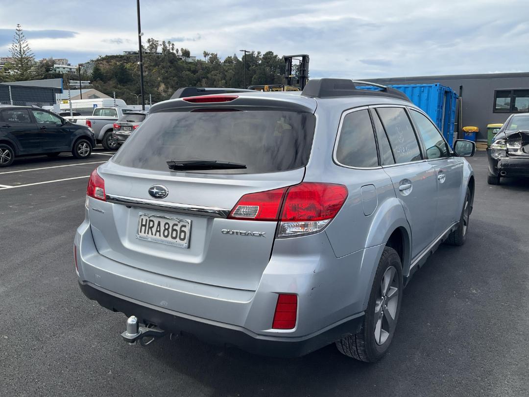 Damaged Subaru Outback 3.6R Premium 2014 in Napier | at Turners Damaged ...