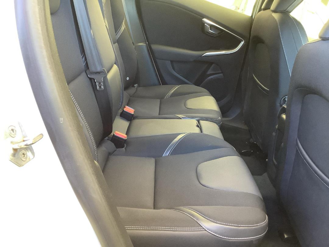 Damaged Volvo V40 T4 2014 in Christchurch – Bromley | at Turners ...