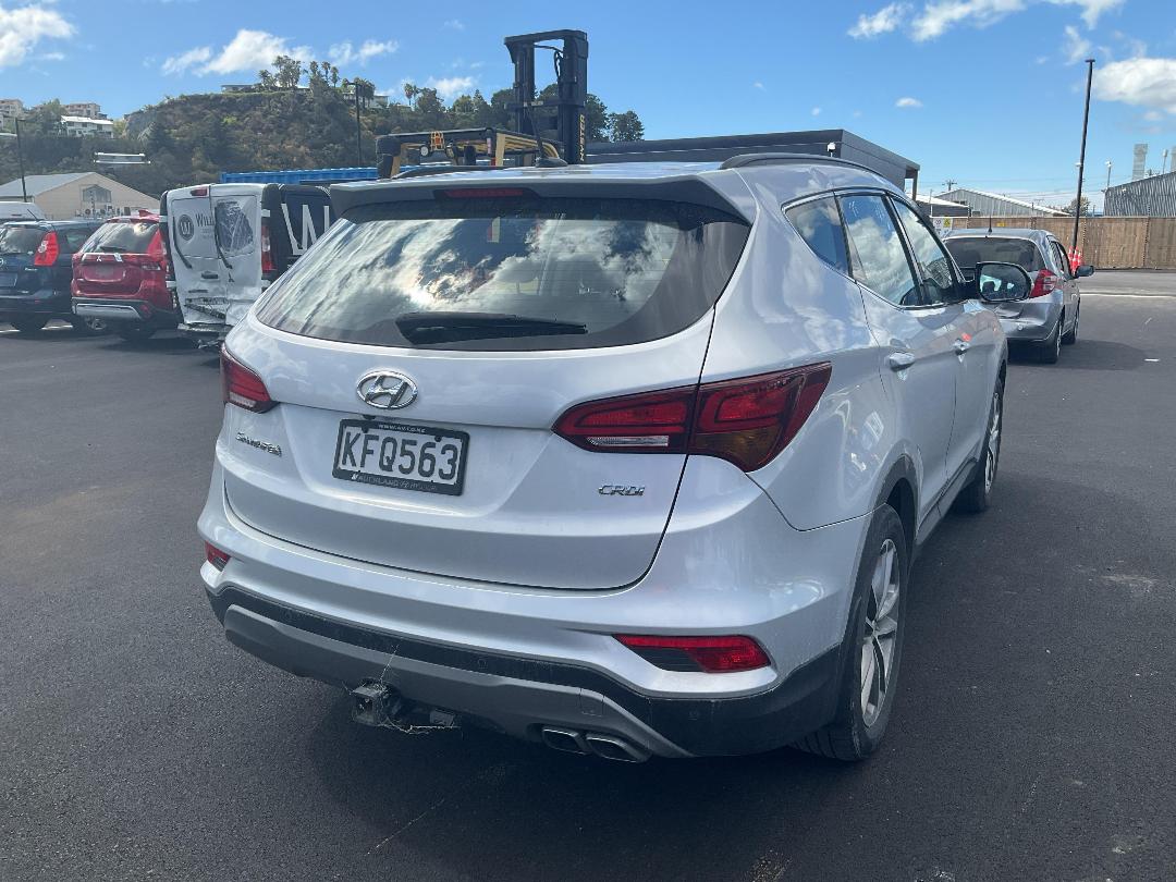 Damaged Hyundai Santa FE DM 2016 in Napier | at Turners Damaged and End ...