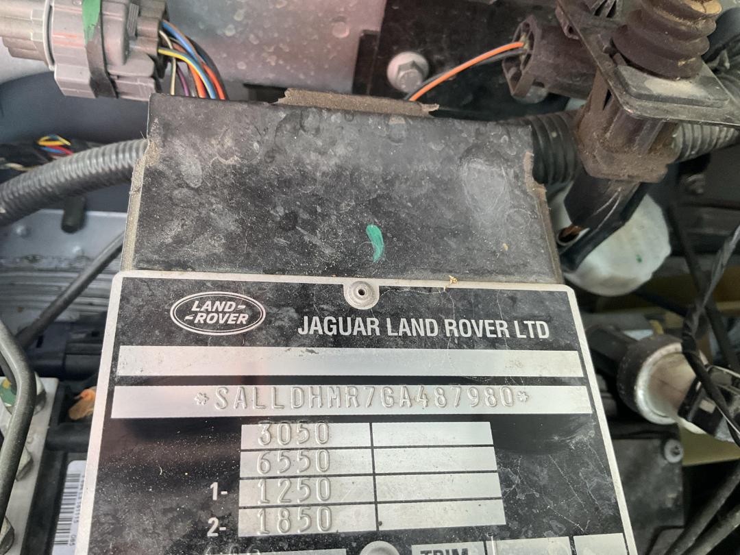 Damaged Land Rover Defender 110 2016 in Wellington - Seaview | at ...