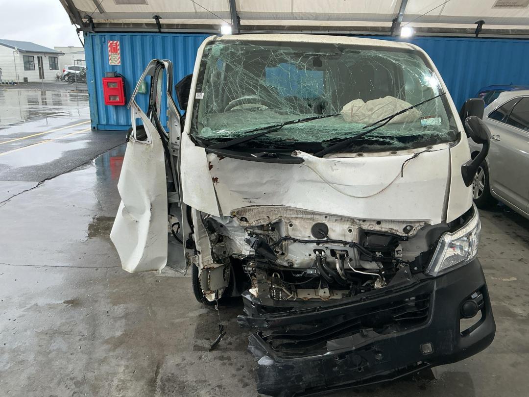 Damaged Nissan NV350 Caravan 2016 in Wiri | at Turners Damaged and End ...