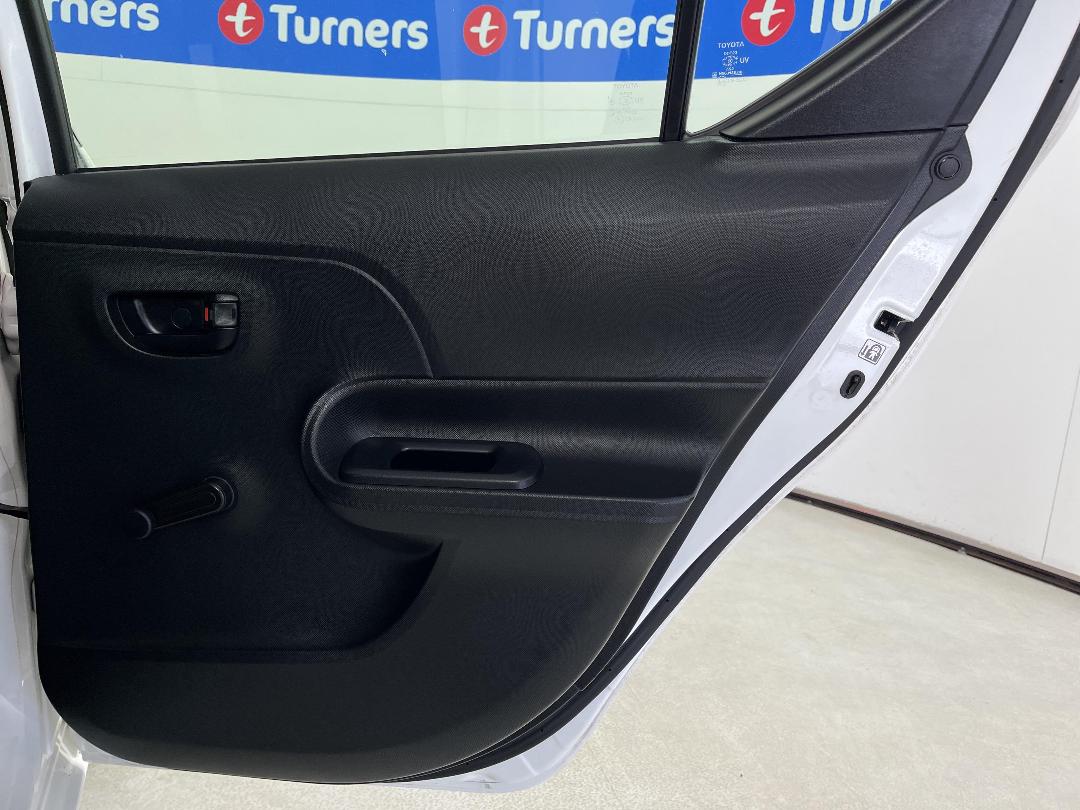 Used Toyota Aqua Hybrid 2016 | Otahuhu | at Turners Cars | 27833898 ...