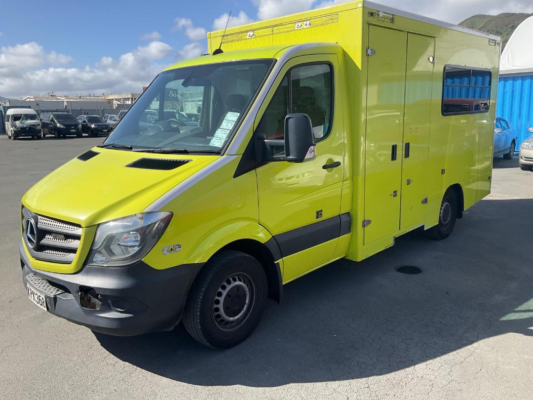 Damaged Mercedes-Benz Sprinter 319L C/C 3.88T 2017 in Wellington ...