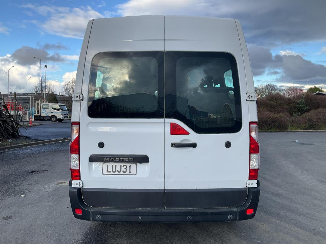 Used Renault Master VAN L3H2 2.3DT/6AM 2018 | Turners Buses, Caravans ...