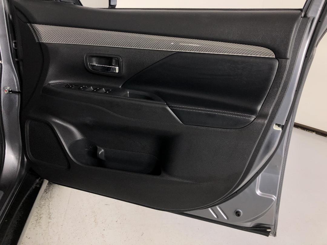 Used Mitsubishi Outlander VRX 2021 | Te Rapa Road | at Turners Cars ...