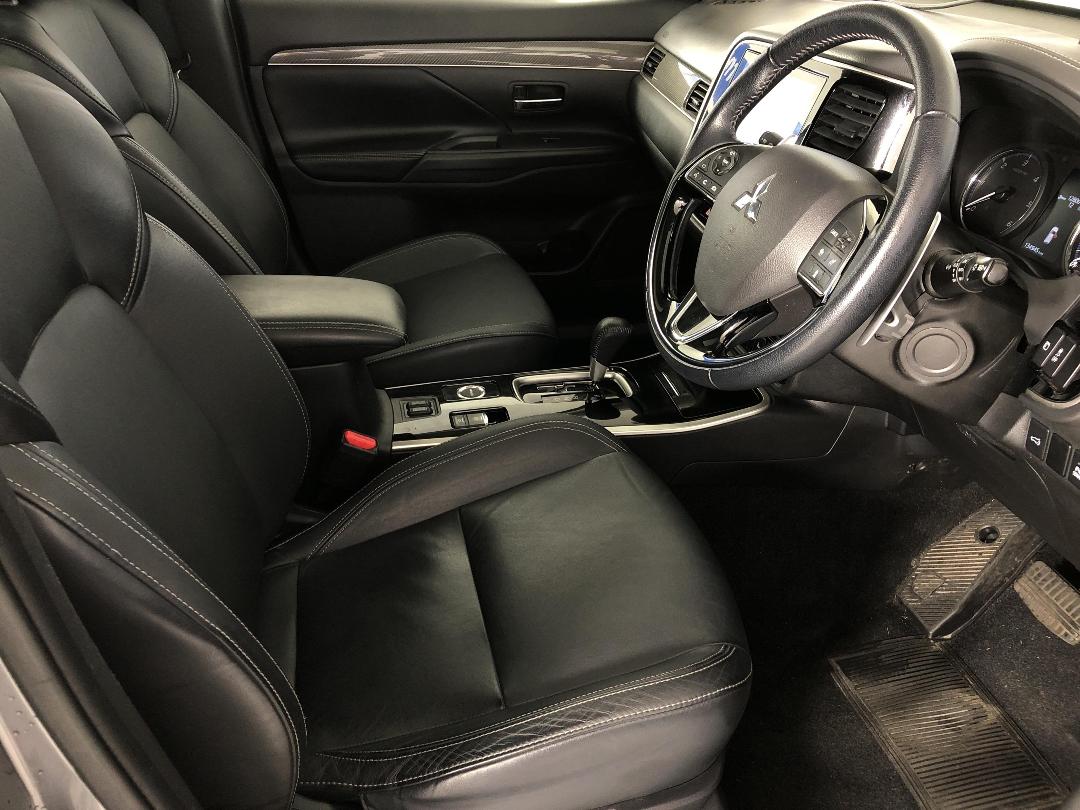 Used Mitsubishi Outlander VRX 2021 | Te Rapa Road | at Turners Cars ...